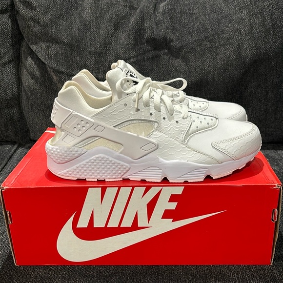 Nike | Shoes | New Huaraches Prm | Poshmark